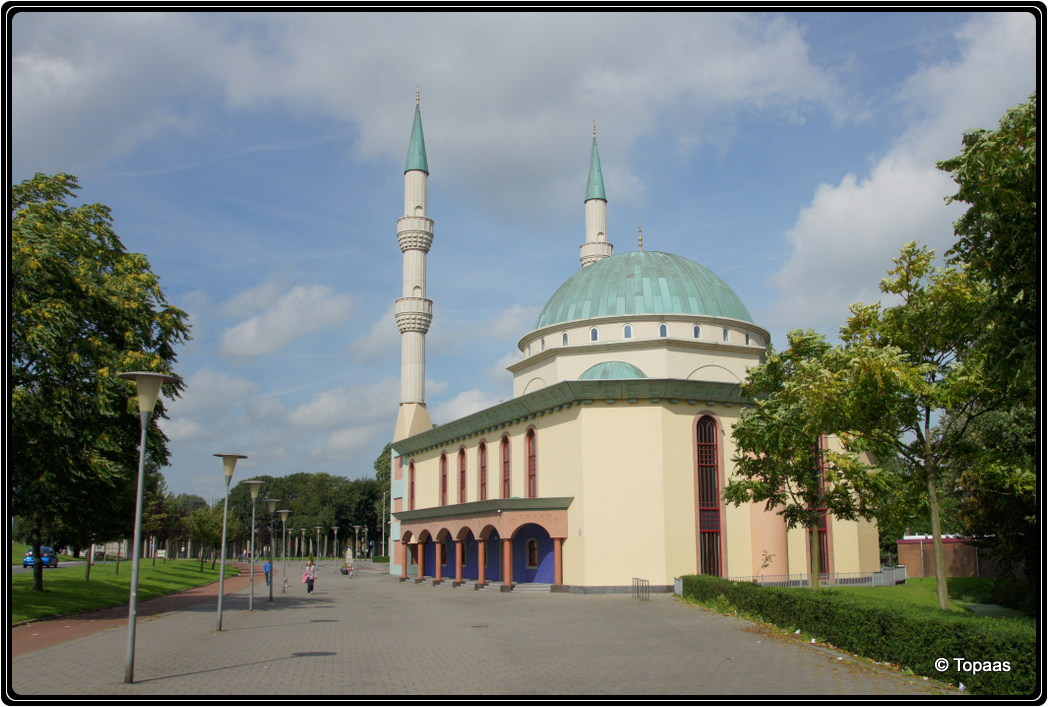 Rotterdam: Mevlana Moskee | SkyscraperCity